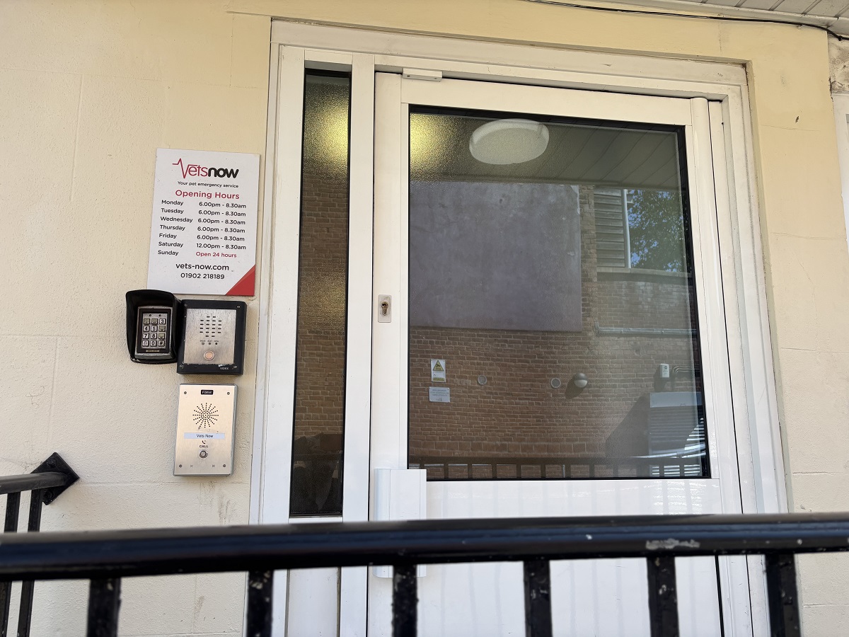 Emergency Vet Wolverhampton | Out Of Hours Pet Care- Vets Now